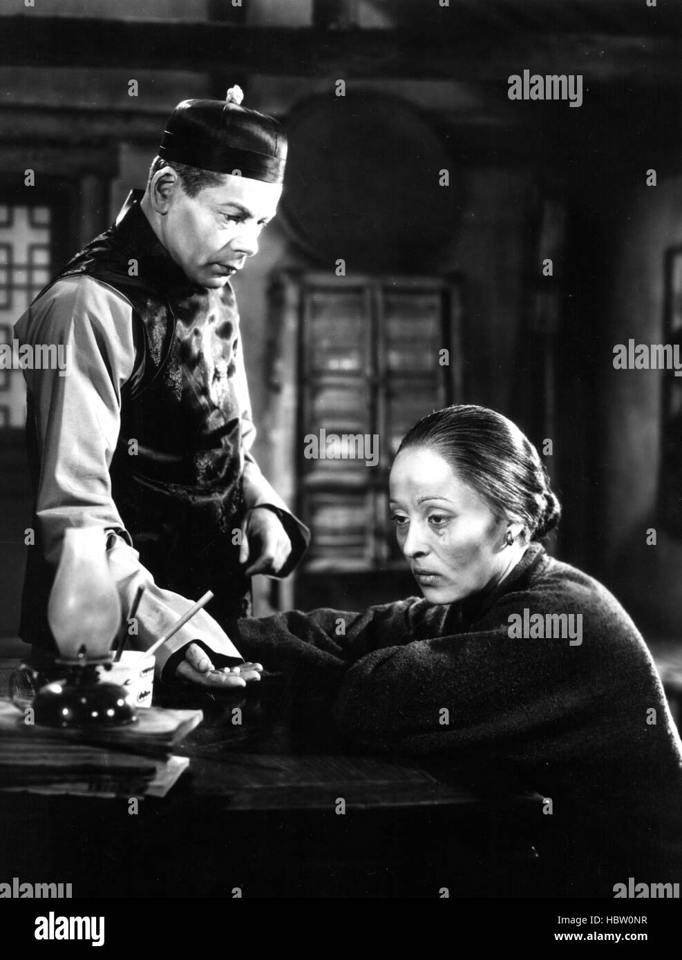 THE GOOD EARTH, Paul Muni, Luise Rainer, 1937 Stock Photo - Alamy