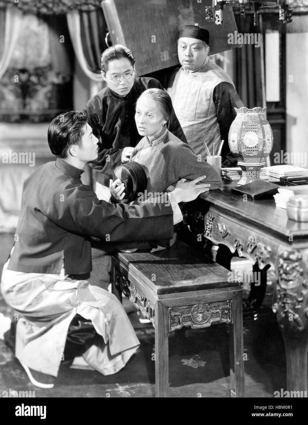 THE GOOD EARTH, Roland Lui (left), Luise Rainer (center), Keye Luke ...