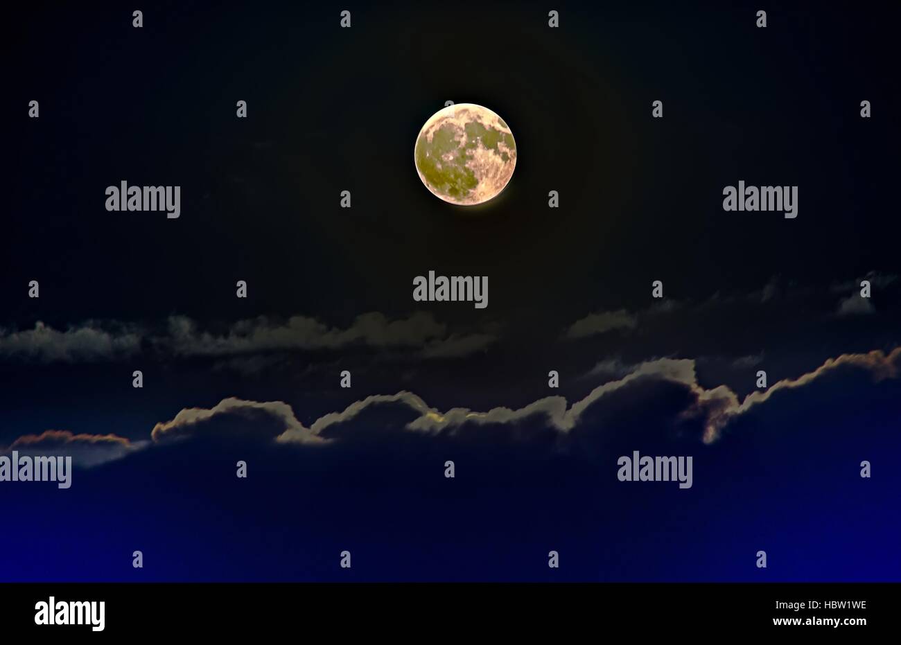 october 2016 full harvest moon Stock Photo - Alamy