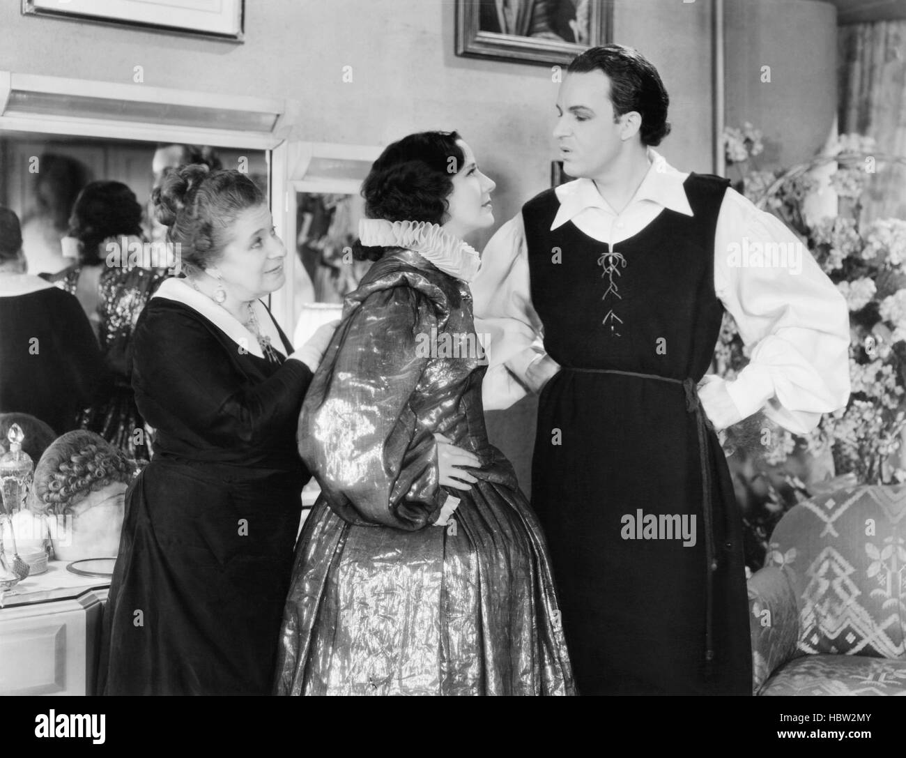 THE GUARDSMAN, from left: Maude Eburne, Lynn Fontanne, Alfred Lunt ...