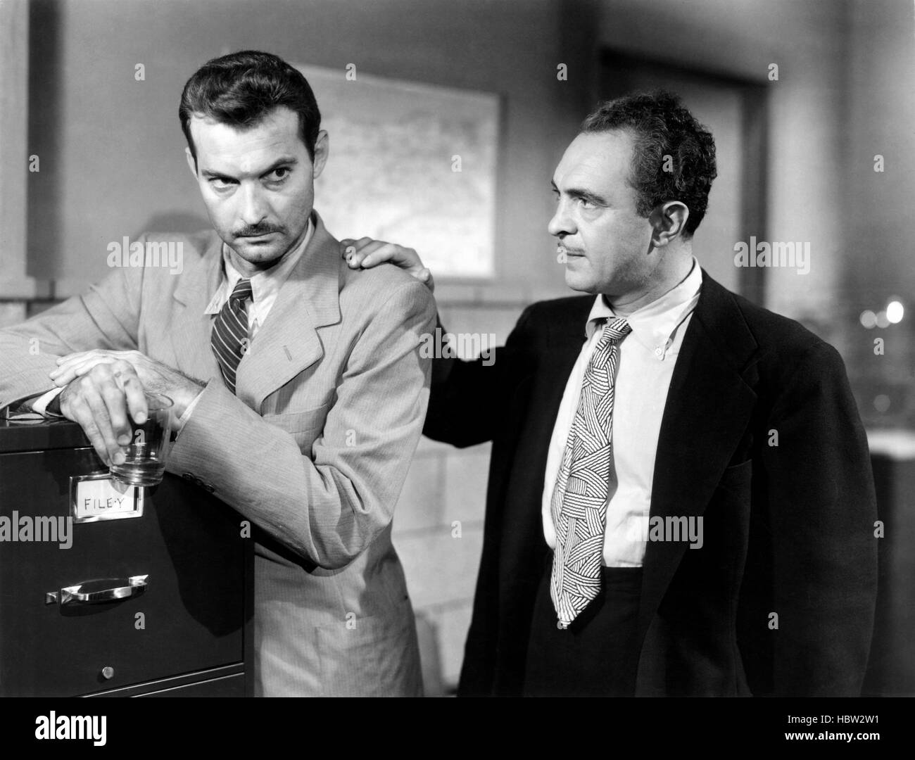 GUILTY BYSTANDER, from left, Zachary Scott, Sam Levene, 1950 Stock ...