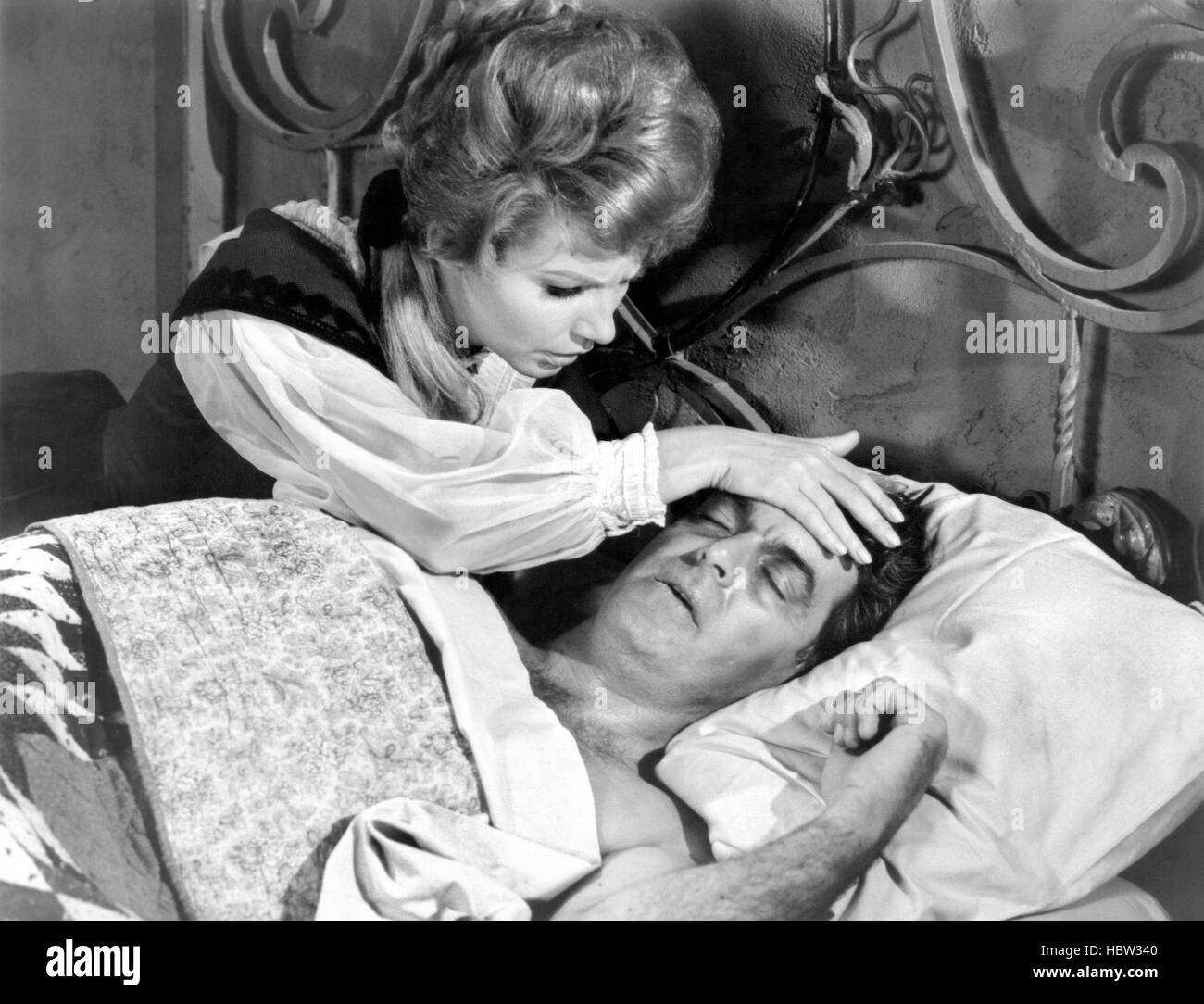 THE GUN HAWK, from left: Ruta Lee, Rory Calhoun, 1963 Stock Photo - Alamy