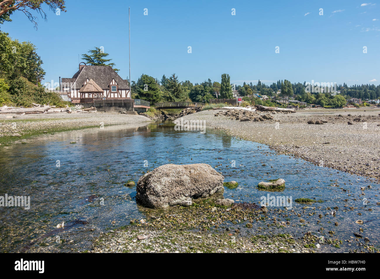 Stream at coast hi-res stock photography and images - Alamy