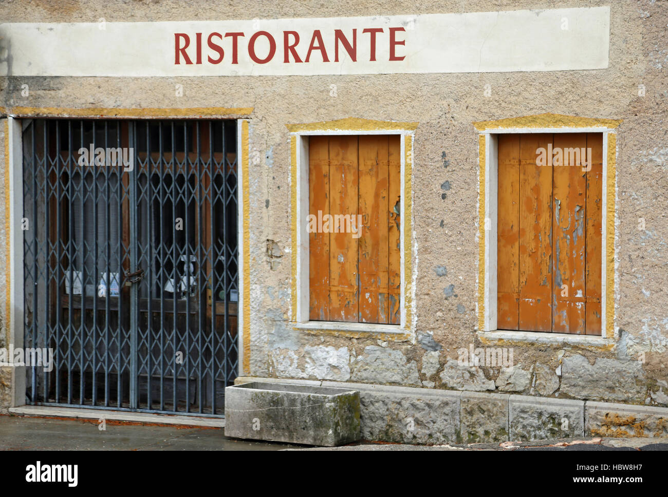Chiuso gate hi-res stock photography and images - Alamy