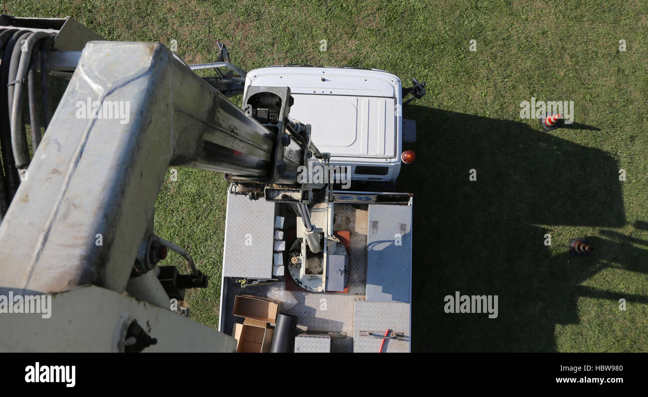 Aerial platform truck hi-res stock photography and images - Alamy