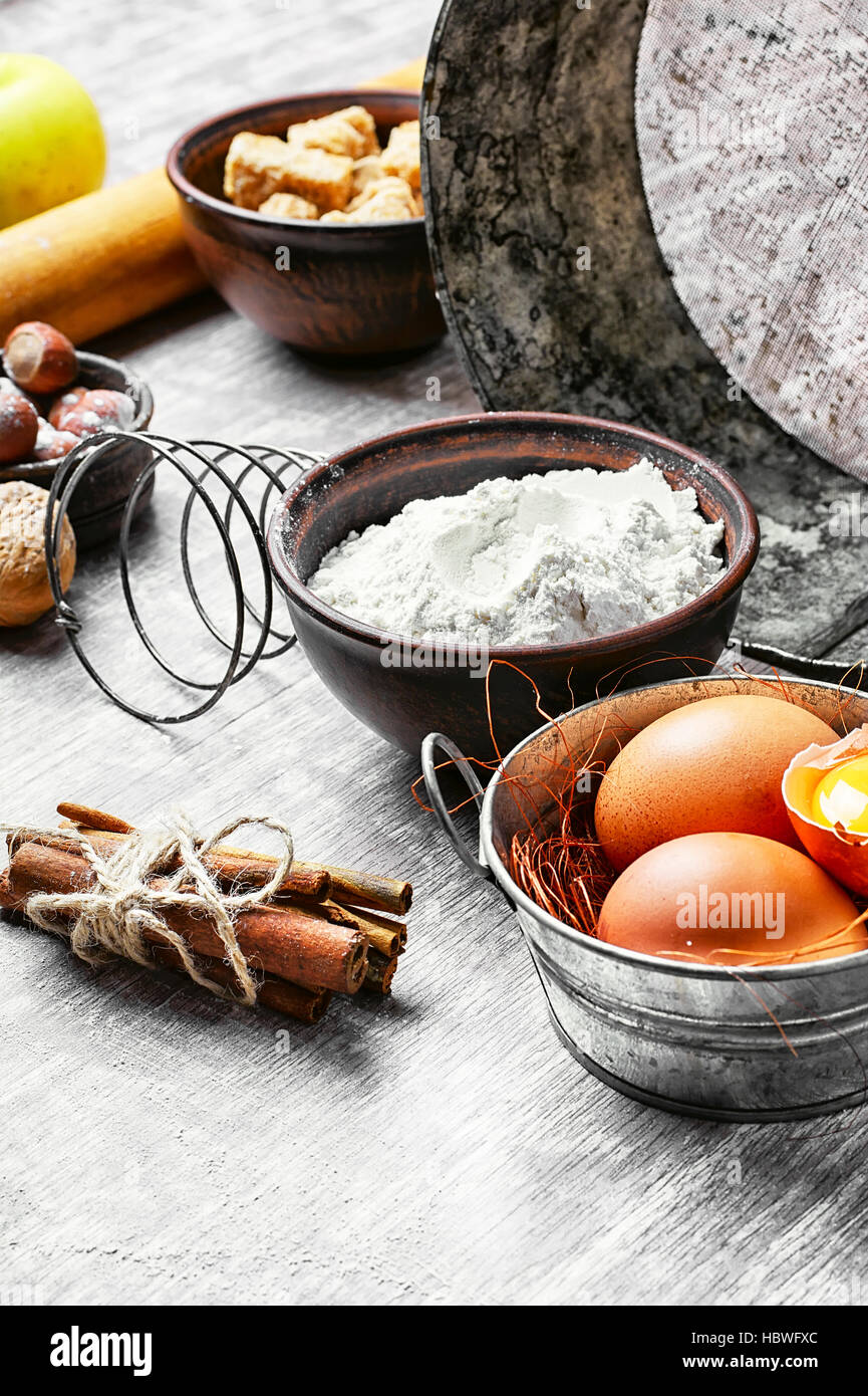 Basic baking ingredients eggs hi-res stock photography and images - Alamy
