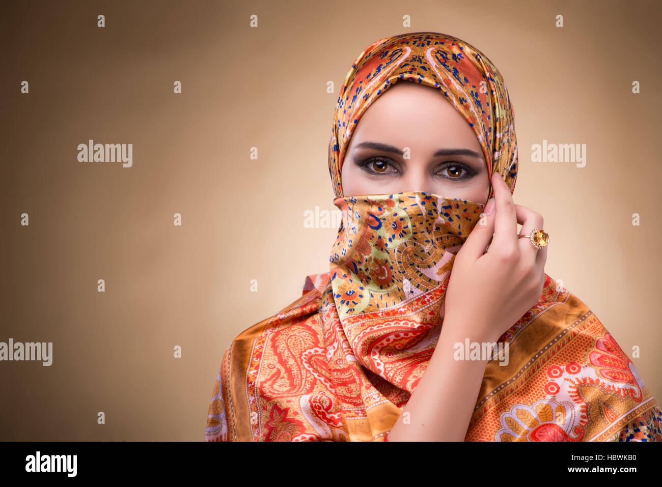 Young woman in traditional muslim clothing Stock Photo - Alamy