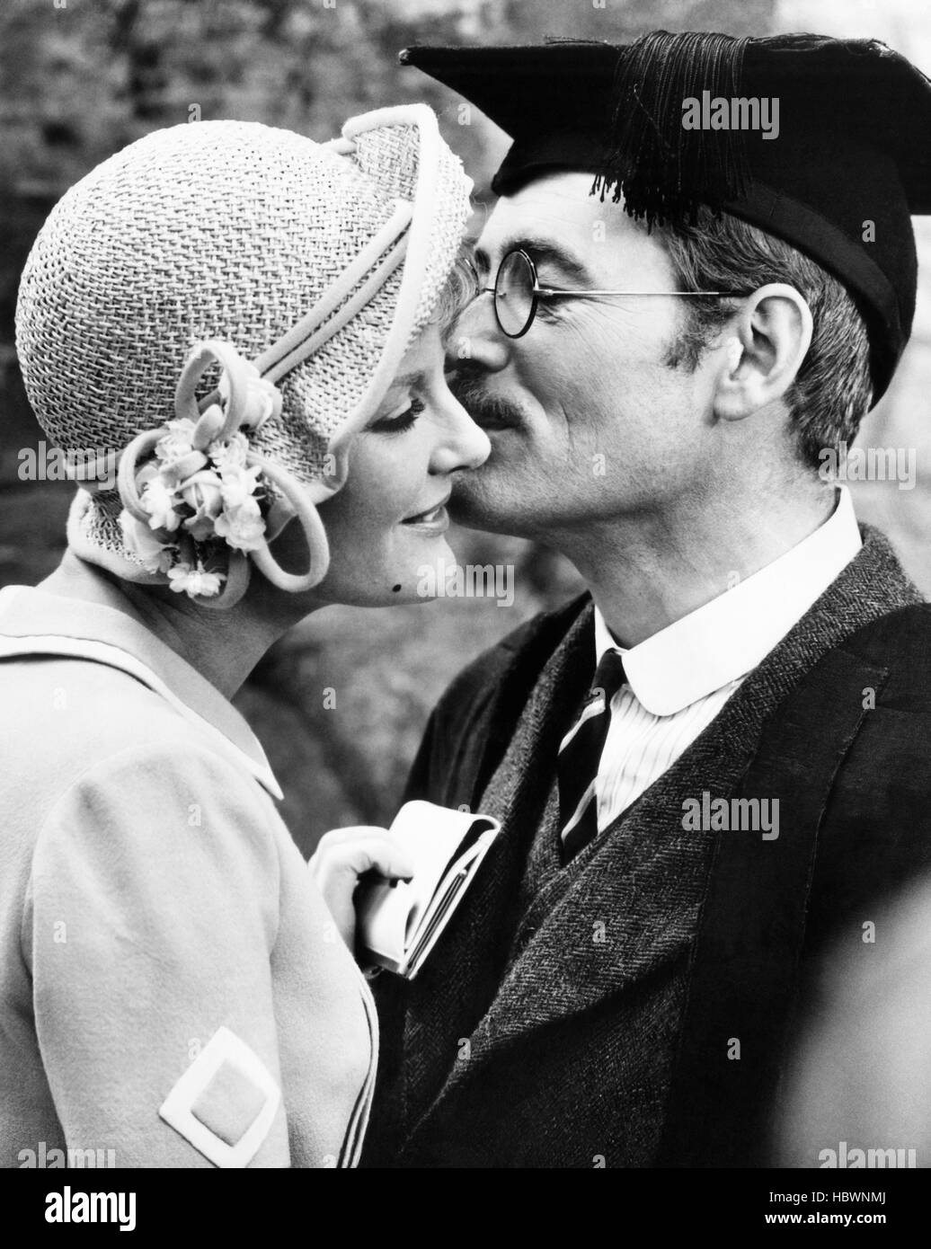 GOODBYE, MR. CHIPS, from left, Petula Clark, Peter O'Toole, 1969 Stock ...