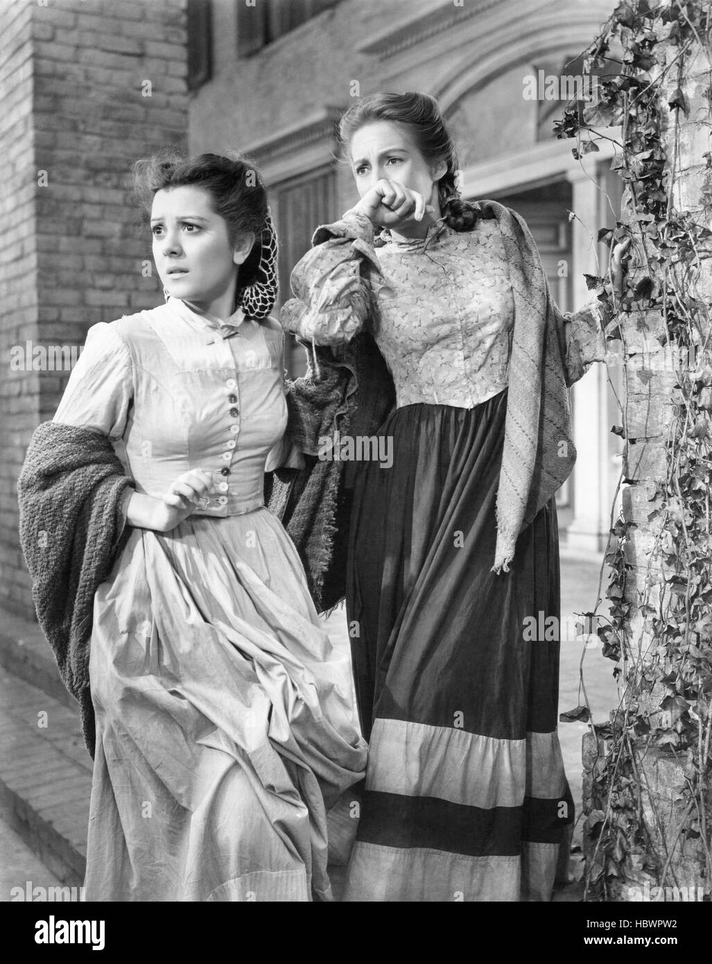 GONE WITH THE WIND, from left: Ann Rutherford, Evelyn Keyes, 1939 Stock Photo - Alamy