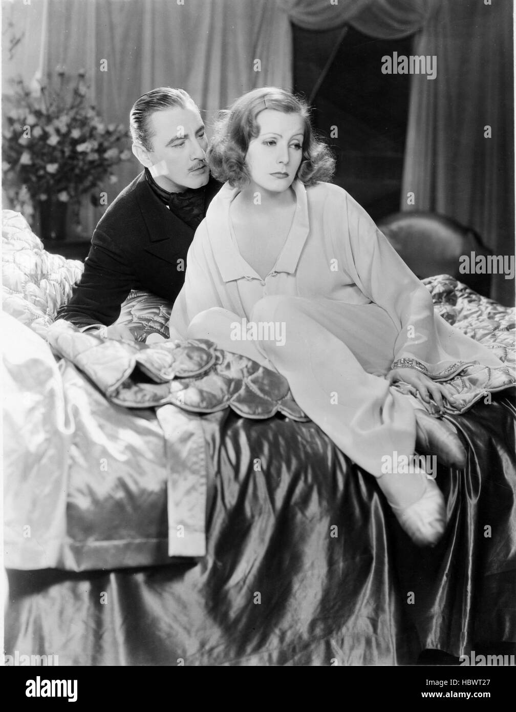 GRAND HOTEL, from left, John Barrymore, Greta Garbo, 1932 Stock Photo ...