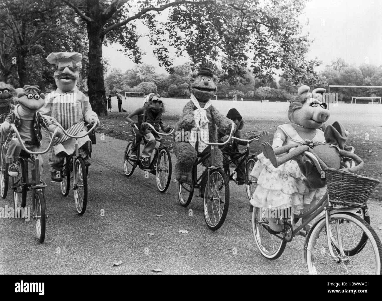 THE GREAT MUPPET CAPER, Animal, Scooter, Swedish Chef, Floyd, Fozzie ...