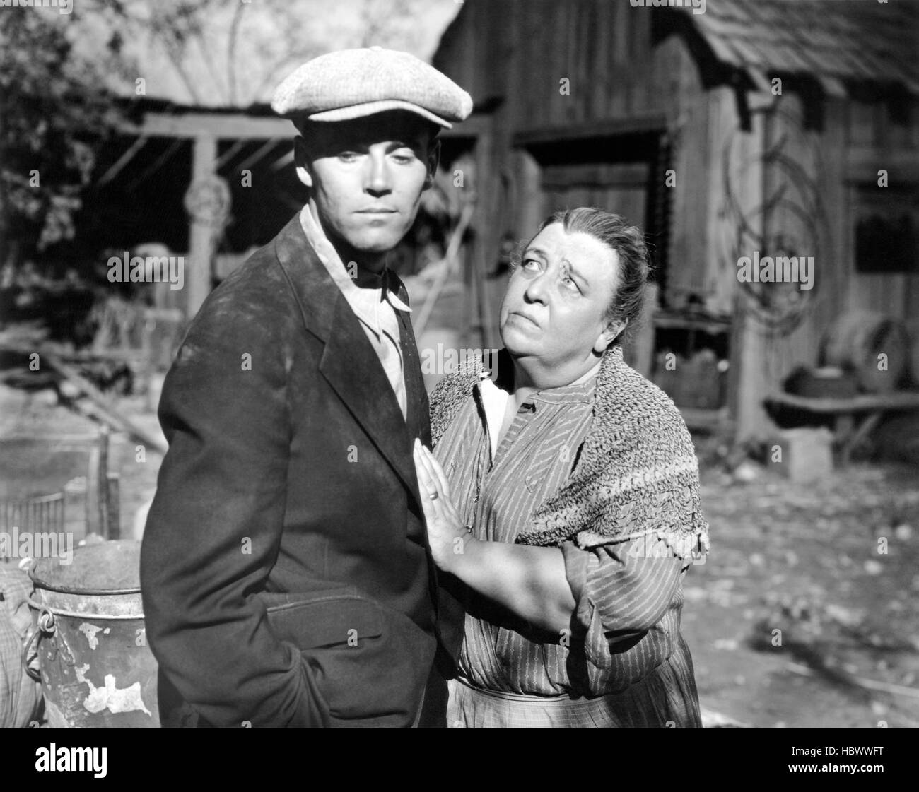 THE GRAPES OF WRATH, from left: Henry Fonda, Jane Darwell, 1940. ©20th ...