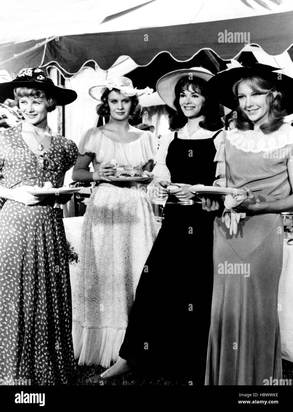 THE GROUP, Shirley Knight, Mary Robin-Redd, Jessica Walter, Joanna ...