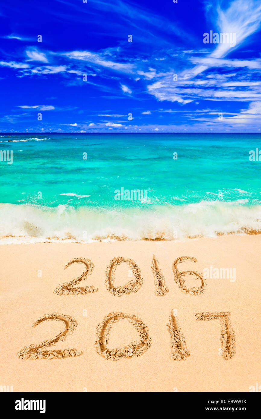 Numbers 2017 on beach Stock Photo - Alamy