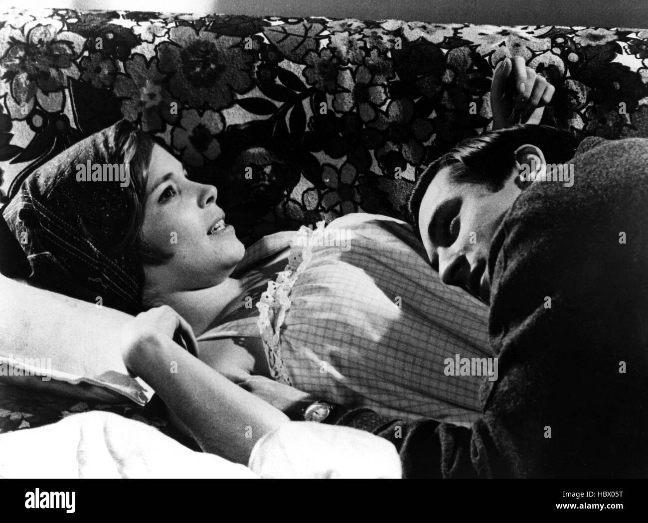 HI MOM, Jennifer Salt, Robert De Niro, 1970 Stock Photo - Alamy