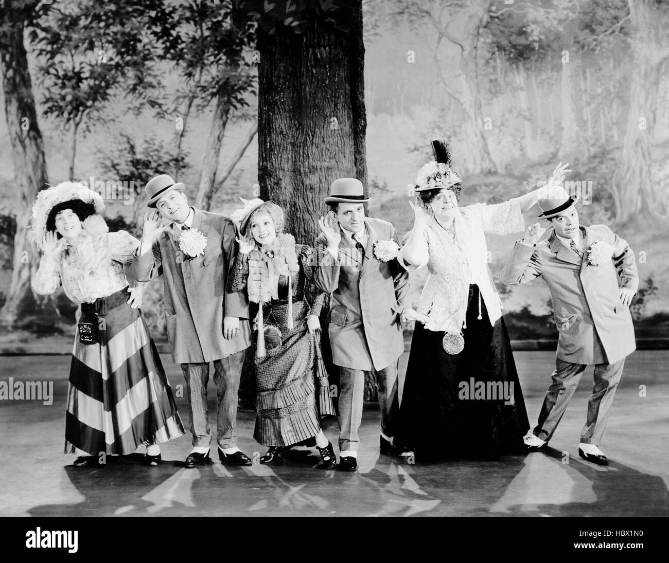 HOLLYWOOD REVUE OF 1929, from left, Polly Moran, Charles King, Bessie ...