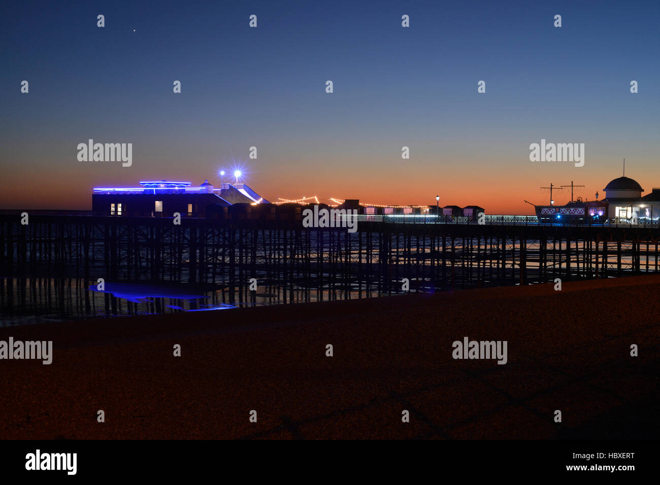 Lights of sunset hi-res stock photography and images - Alamy