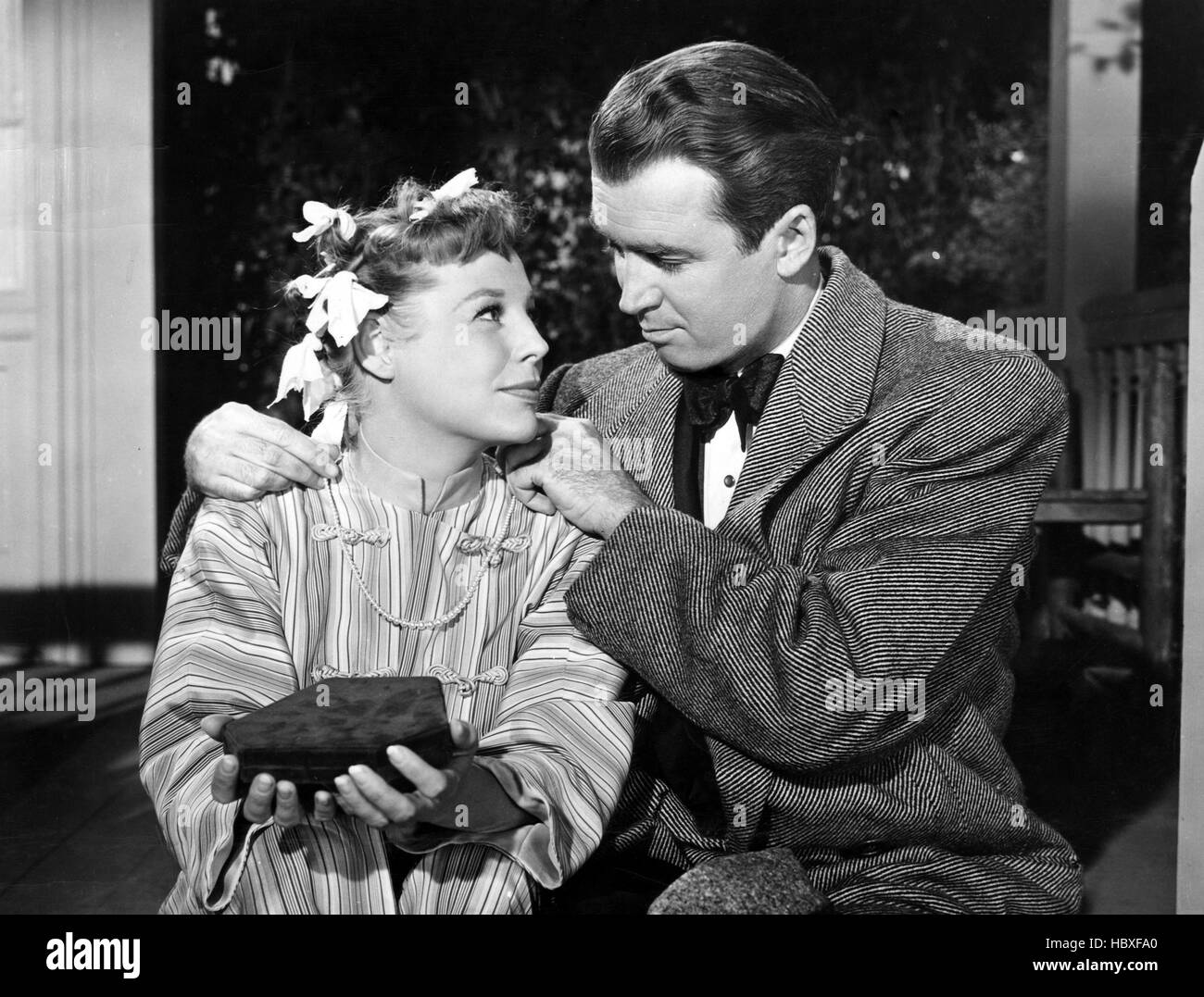 THE GLENN MILLER STORY, June Allyson, James Stewart, 1954 Stock Photo ...