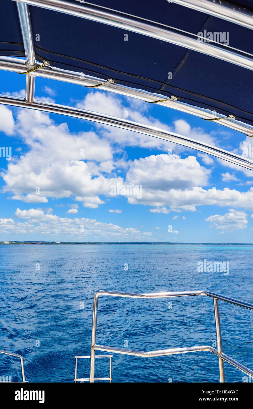 yacht side view Stock Photo - Alamy