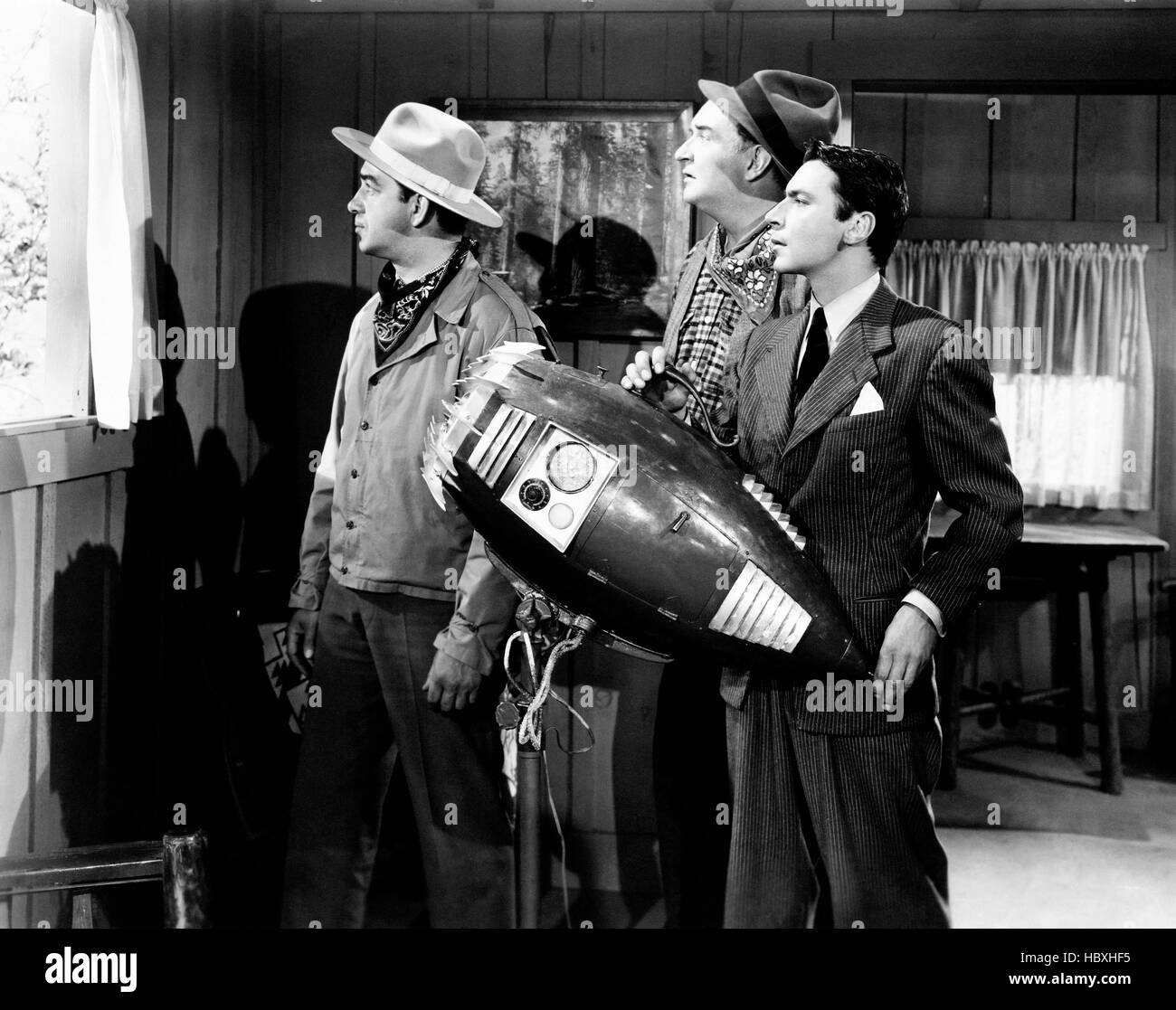 THE GREAT ALASKA MYSTERY, from left: Anthony Warde, Edward Gargan ...