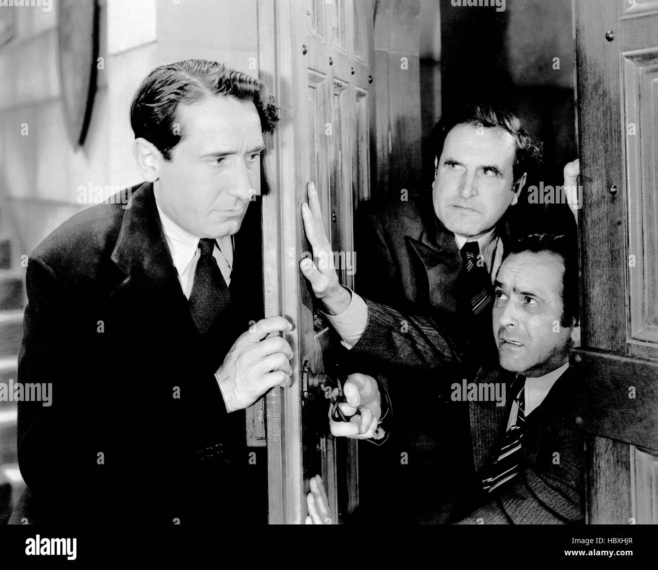 THE GREEN ARCHER, from left, Victor Jory, Al Ferguson, George Larkin ...