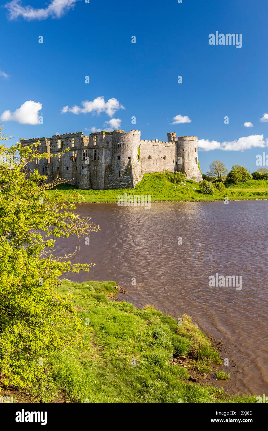 Pembroke castle hi-res stock photography and images - Alamy