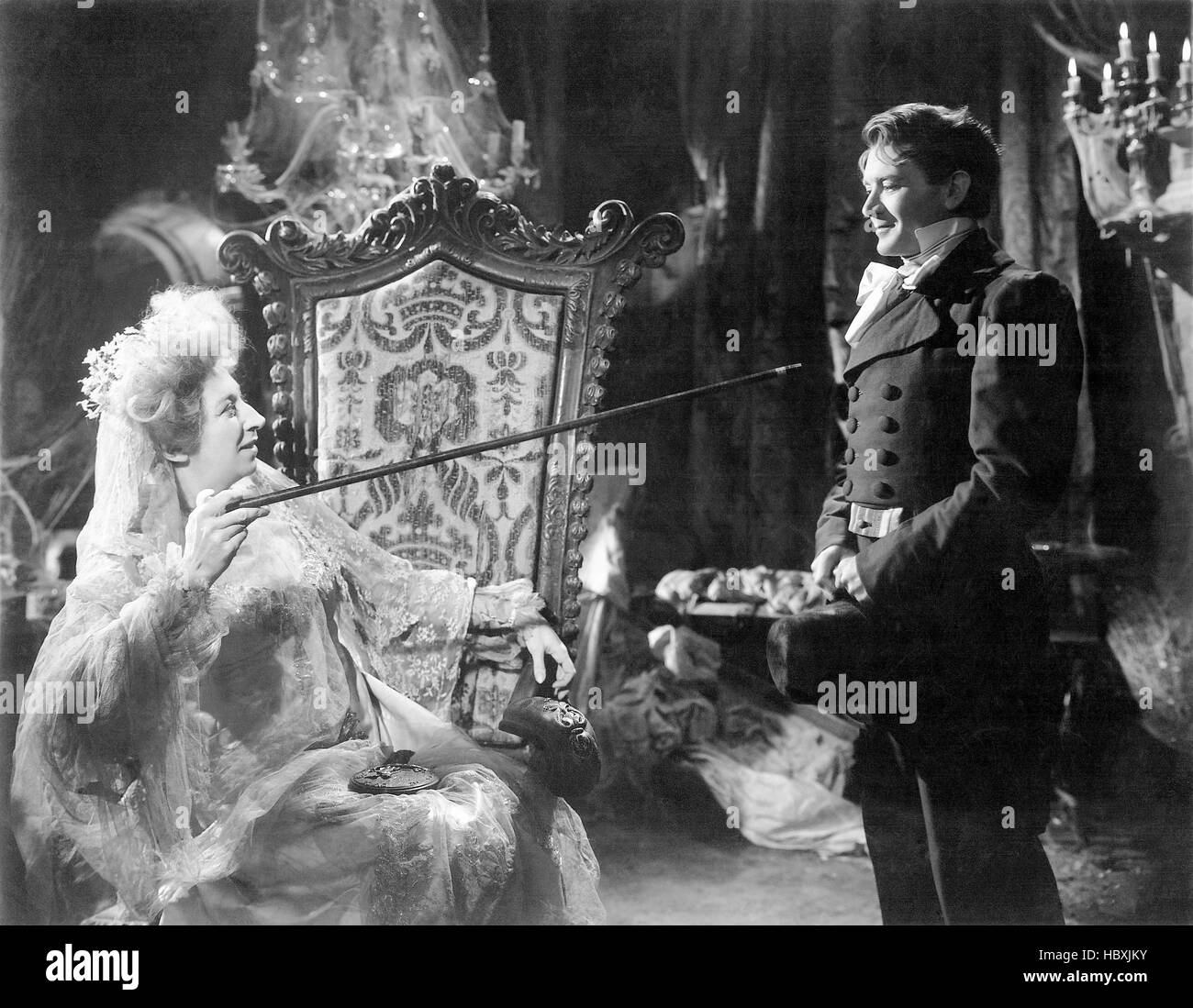 GREAT EXPECTATIONS, Martita Hunt, John Mills, 1946 Stock Photo - Alamy