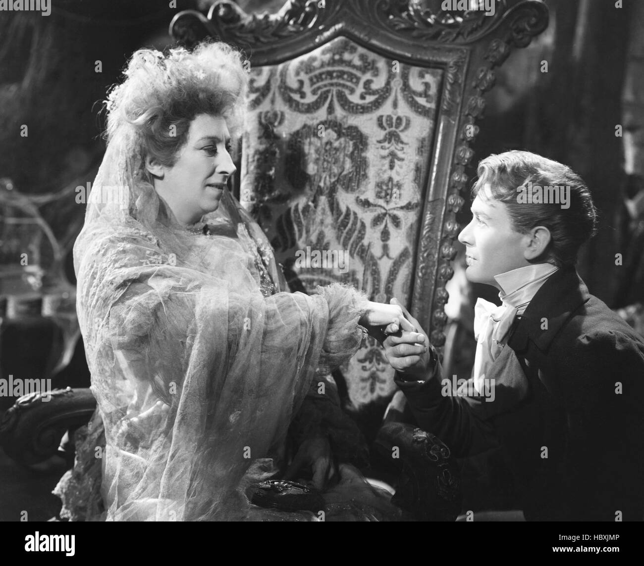 GREAT EXPECTATIONS, from left: Martita Hunt, John Mills, 1946 Stock ...