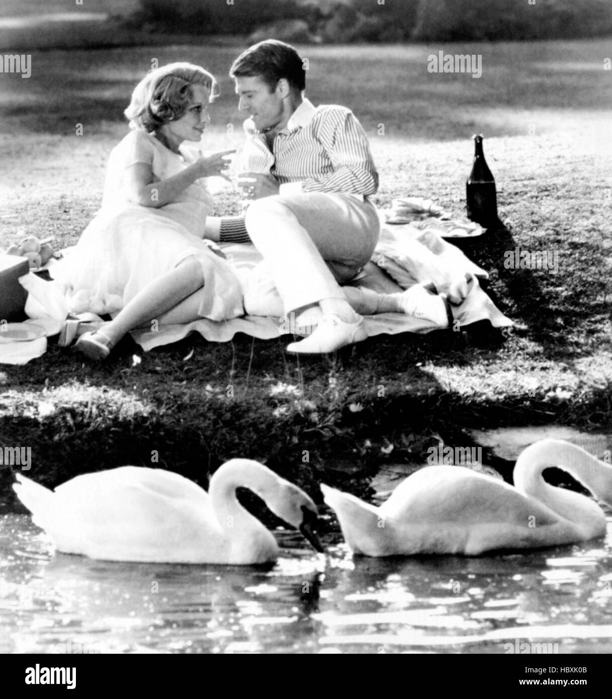 THE GREAT GATSBY, from left, Mia Farrow, Robert Redford, 1974 Stock ...