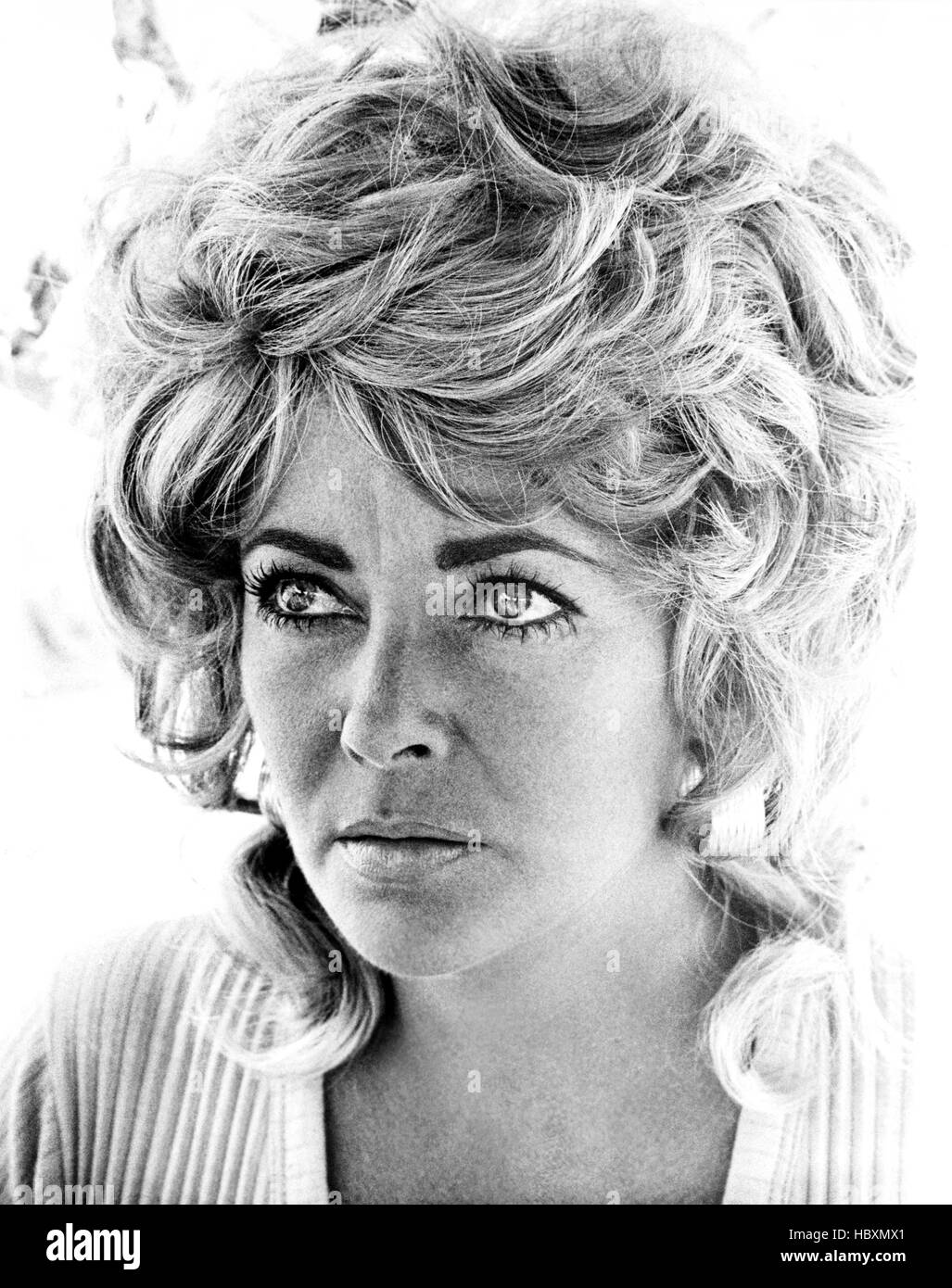 HAMMERSMITH IS OUT, Elizabeth Taylor, 1972 Stock Photo - Alamy