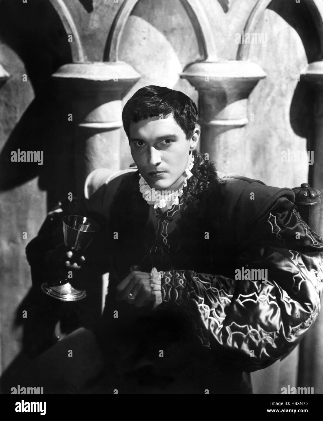 HAMLET, Terence Morgan, 1948 Stock Photo - Alamy