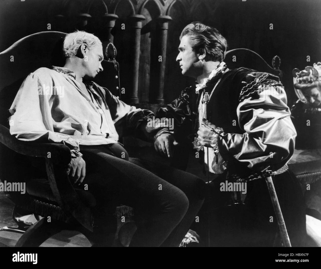 HAMLET, Laurence Olivier, Norman Wooland, 1948 Stock Photo - Alamy