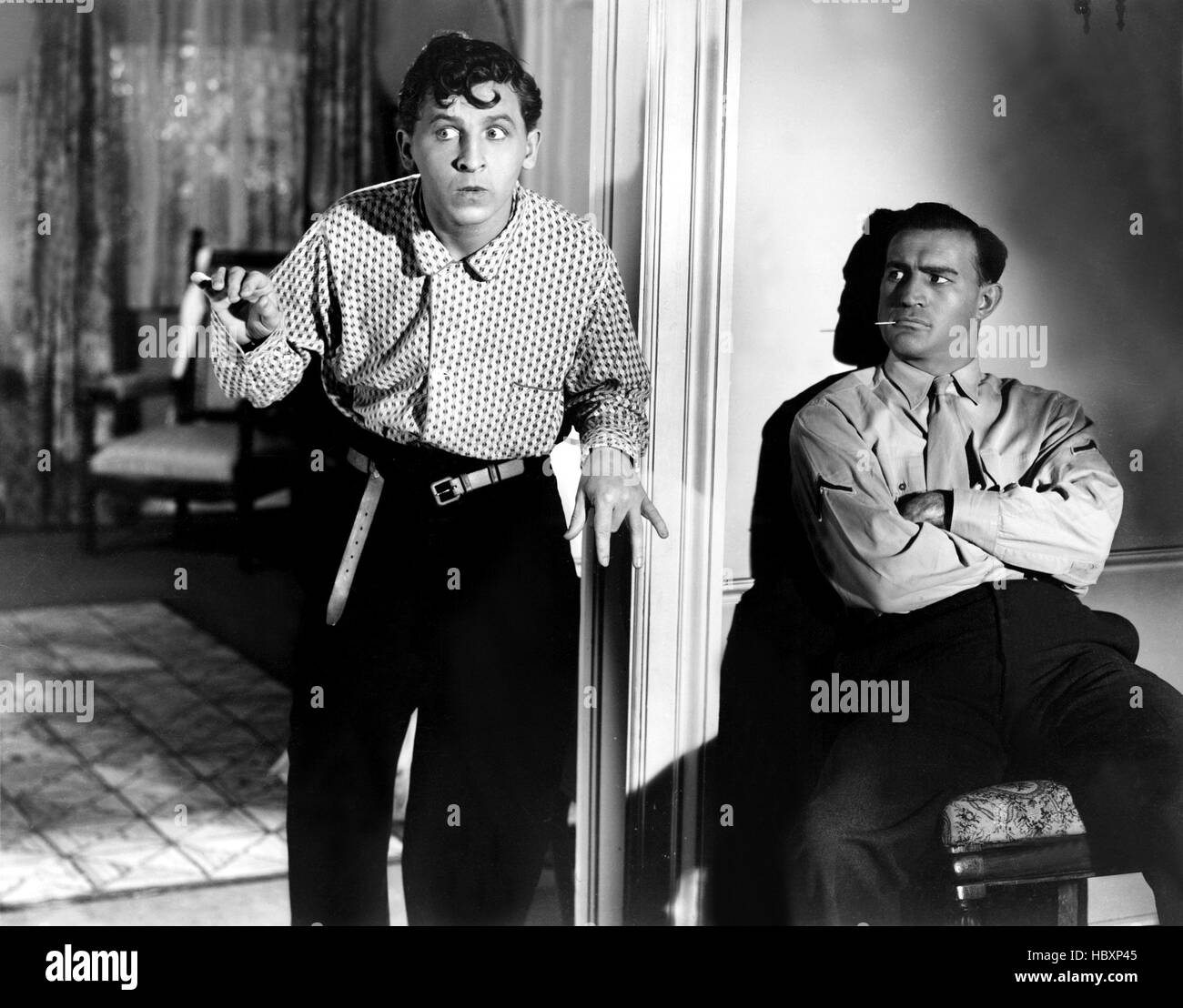 HAIL THE CONQUERING HERO, Eddie Bracken, Freddie Steele, 1944, trying to escape Stock Photo - Alamy