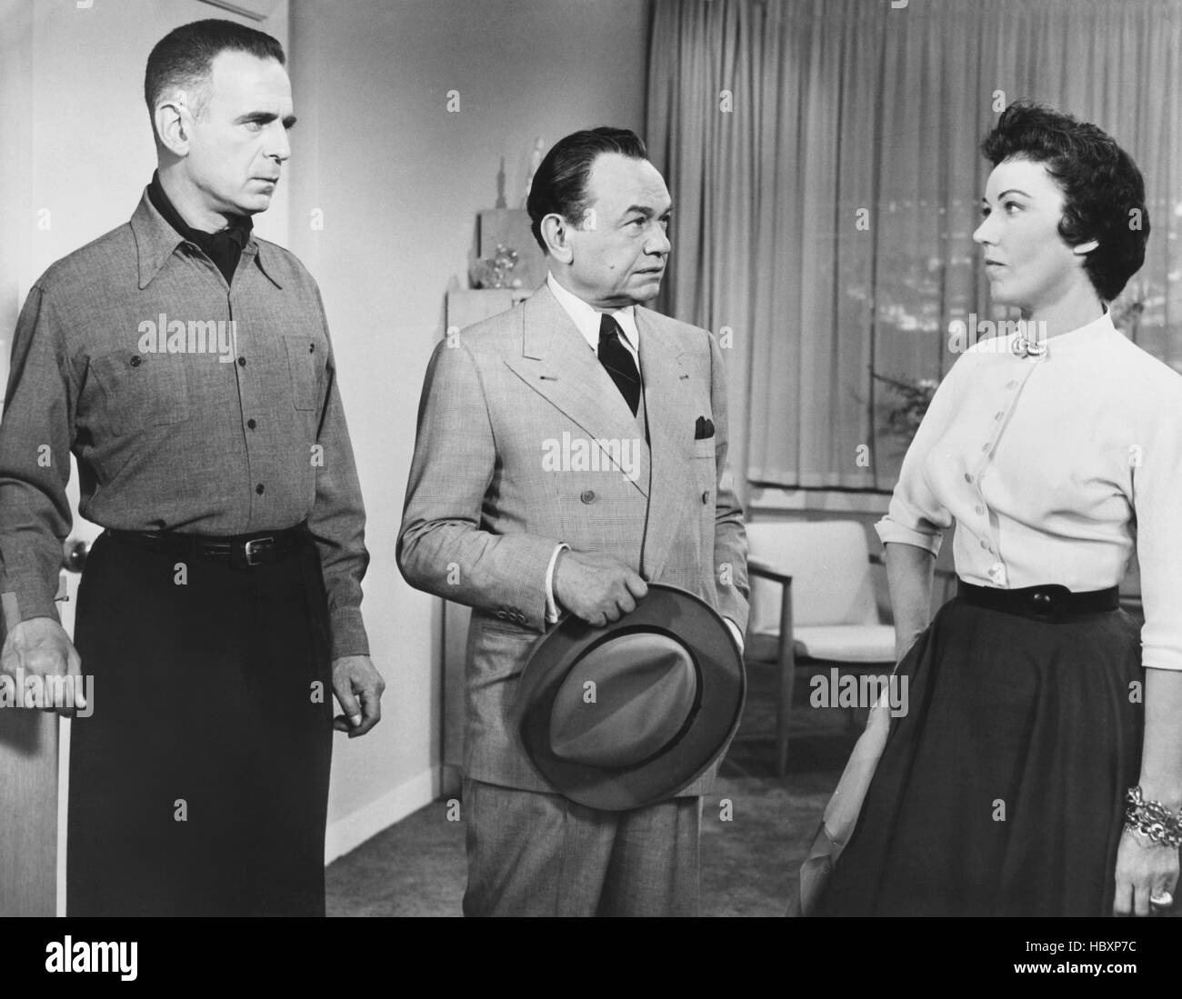 HELL ON FRISCO BAY, from left, Paul Stewart, Edward G. Robinson, Fay ...