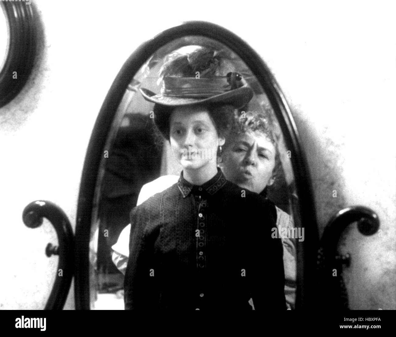 HESTER STREET, from left: Carol Kane, Doris Roberts, 1975 Stock Photo ...