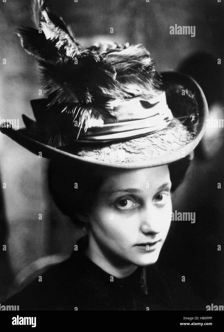 HESTER STREET, Carol Kane, 1975 Stock Photo - Alamy