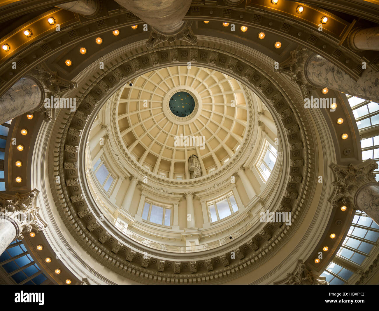 Inside the capitol dome hi-res stock photography and images - Alamy
