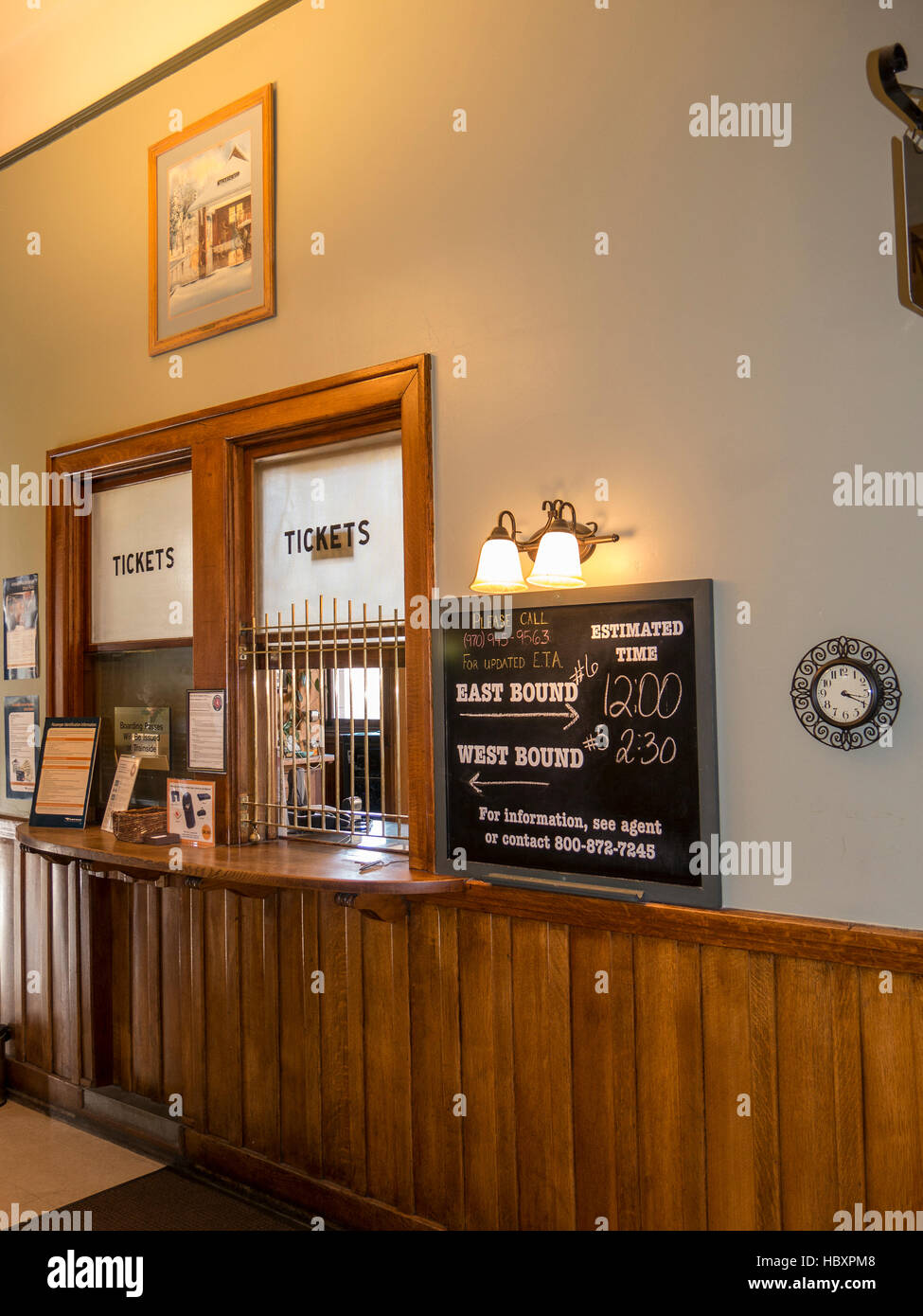 Amtrak train interior hi-res stock photography and images - Alamy