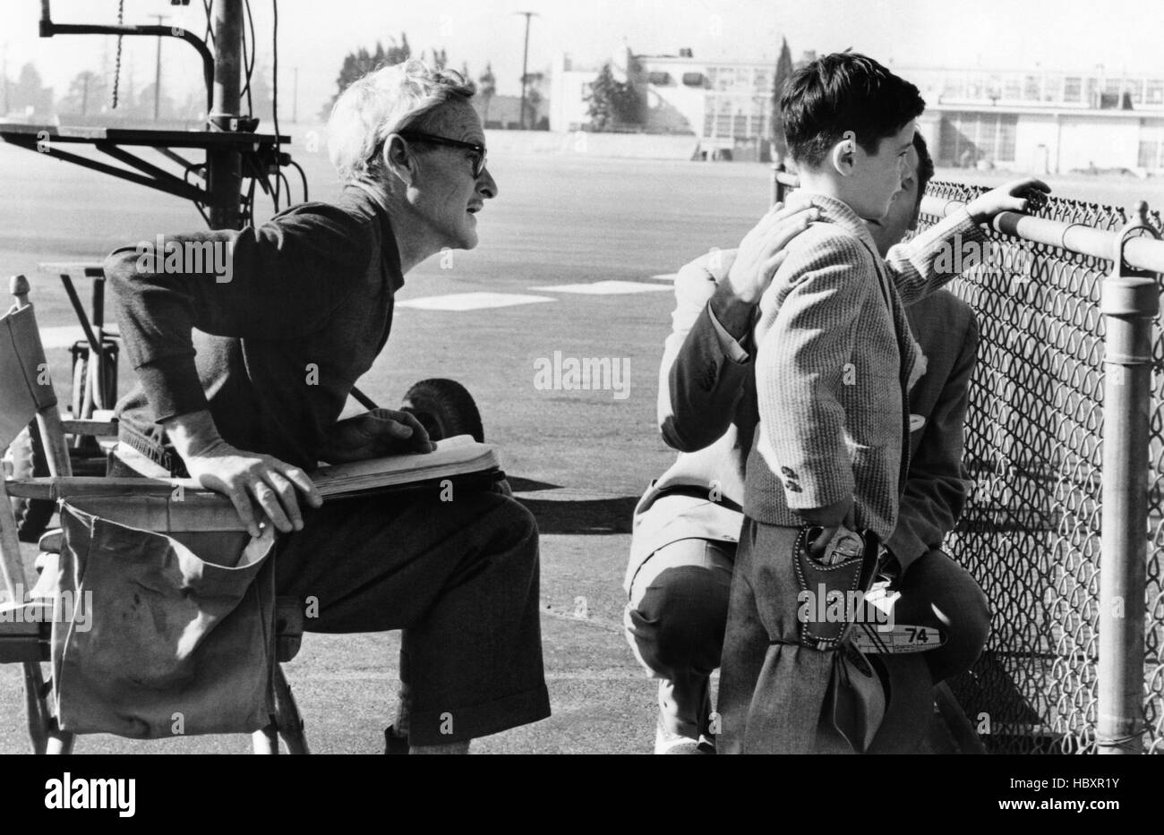 THE HIGH AND THE MIGHTY, from left: director William Wellman, Walter ...