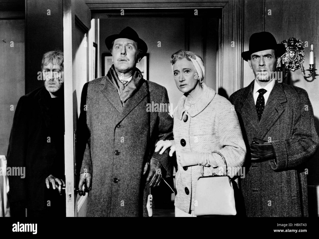 THE HORSE'S MOUTH, Alec Guinness, Robert Coote, Veronica Turleigh ...