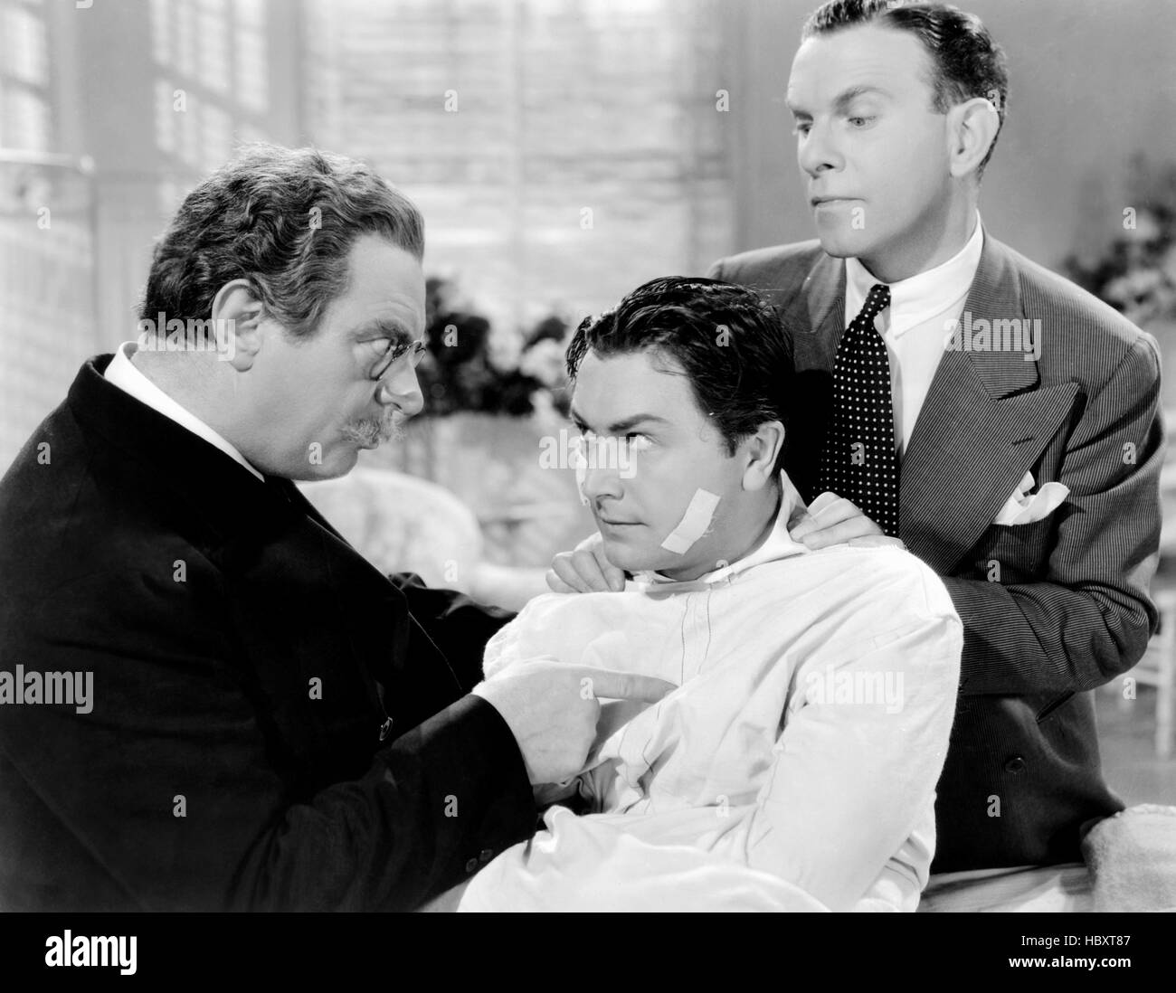 HONOLULU, from left: Sig Ruman, Robert Young, George Burns, 1939 Stock ...