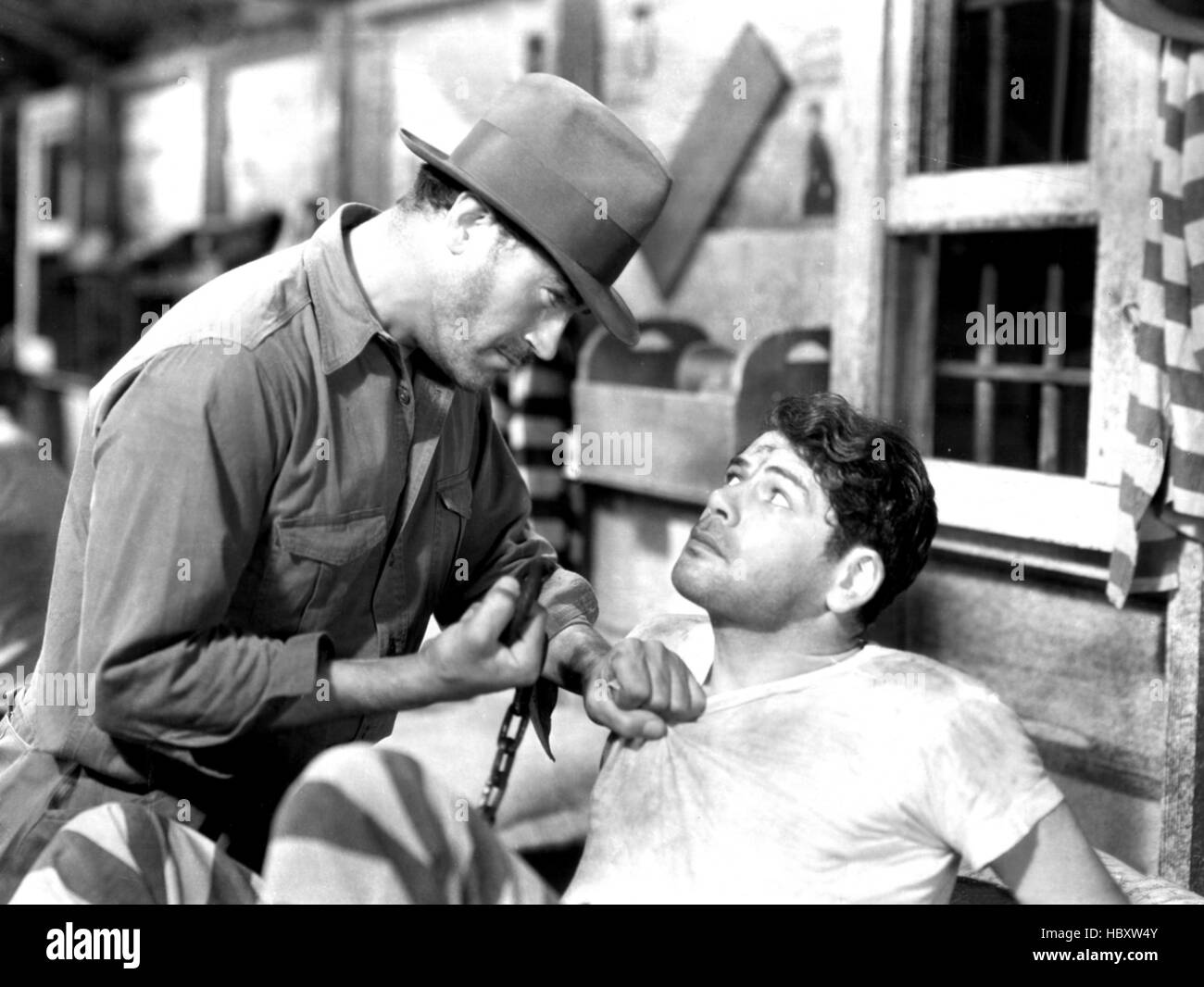 I AM A FUGITIVE FROM A CHAIN GANG, Paul Muni (right), 1932 Stock Photo ...