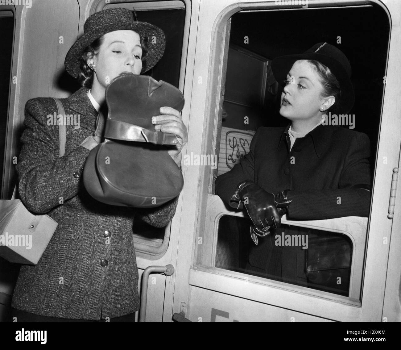 IF WINTER COMES, Binnie Barnes, Angela Lansbury, 1947 Stock Photo - Alamy