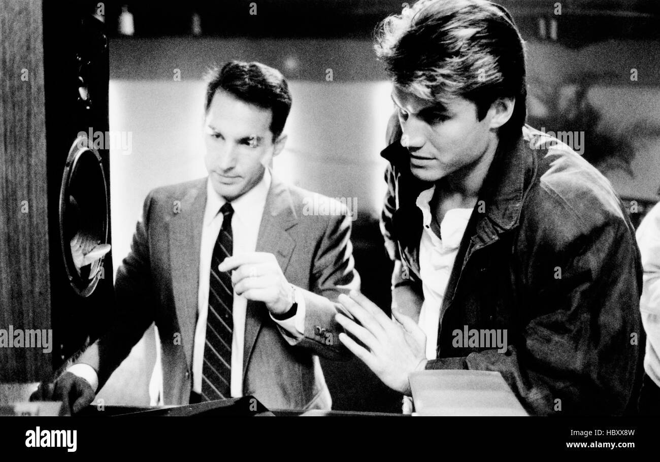 I COME IN PEACE, from left, Brian Benben, Dolph Lundgren, 1990 ...