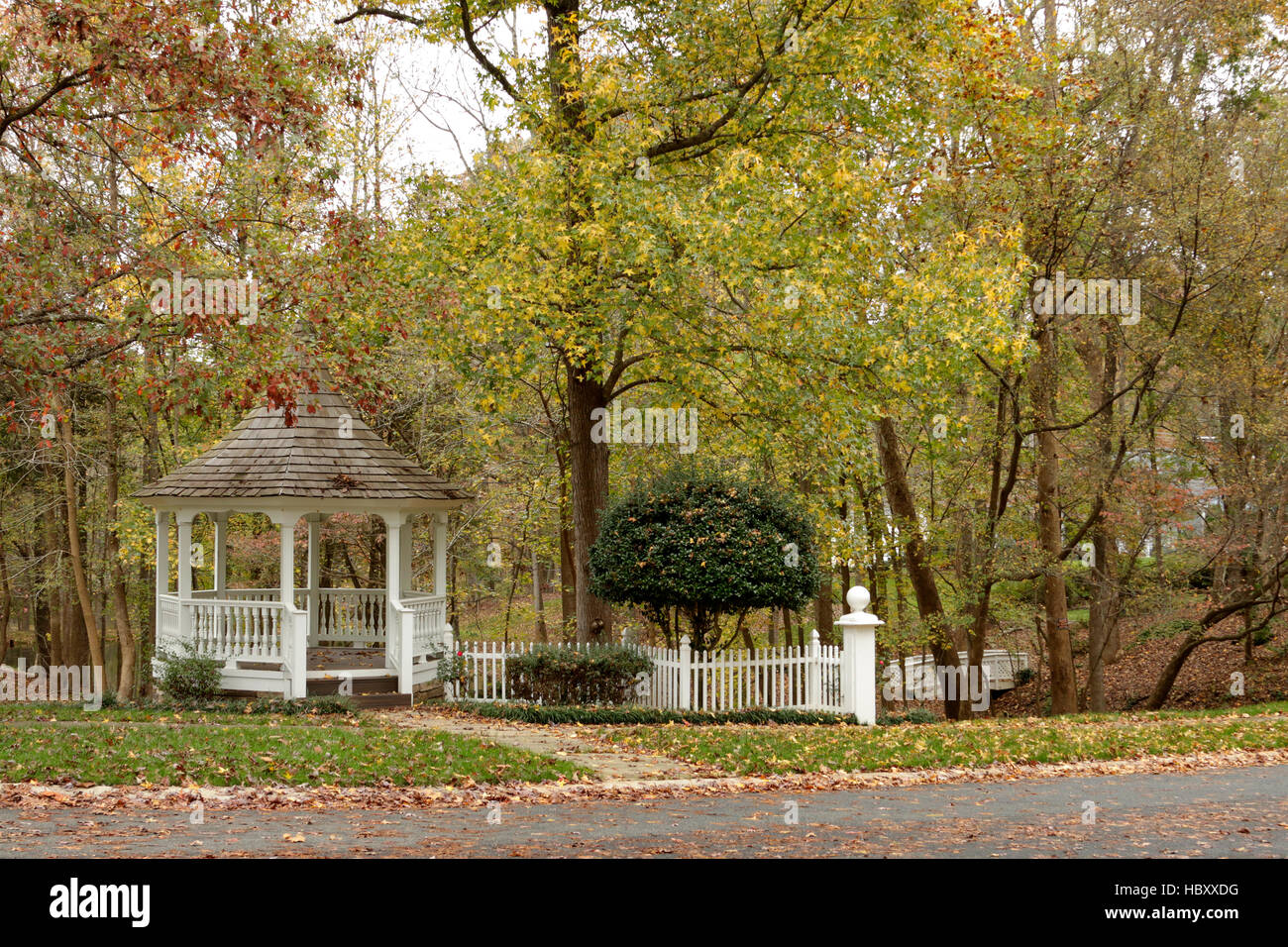 Gazebo under fall leaves Stock Photo - Alamy