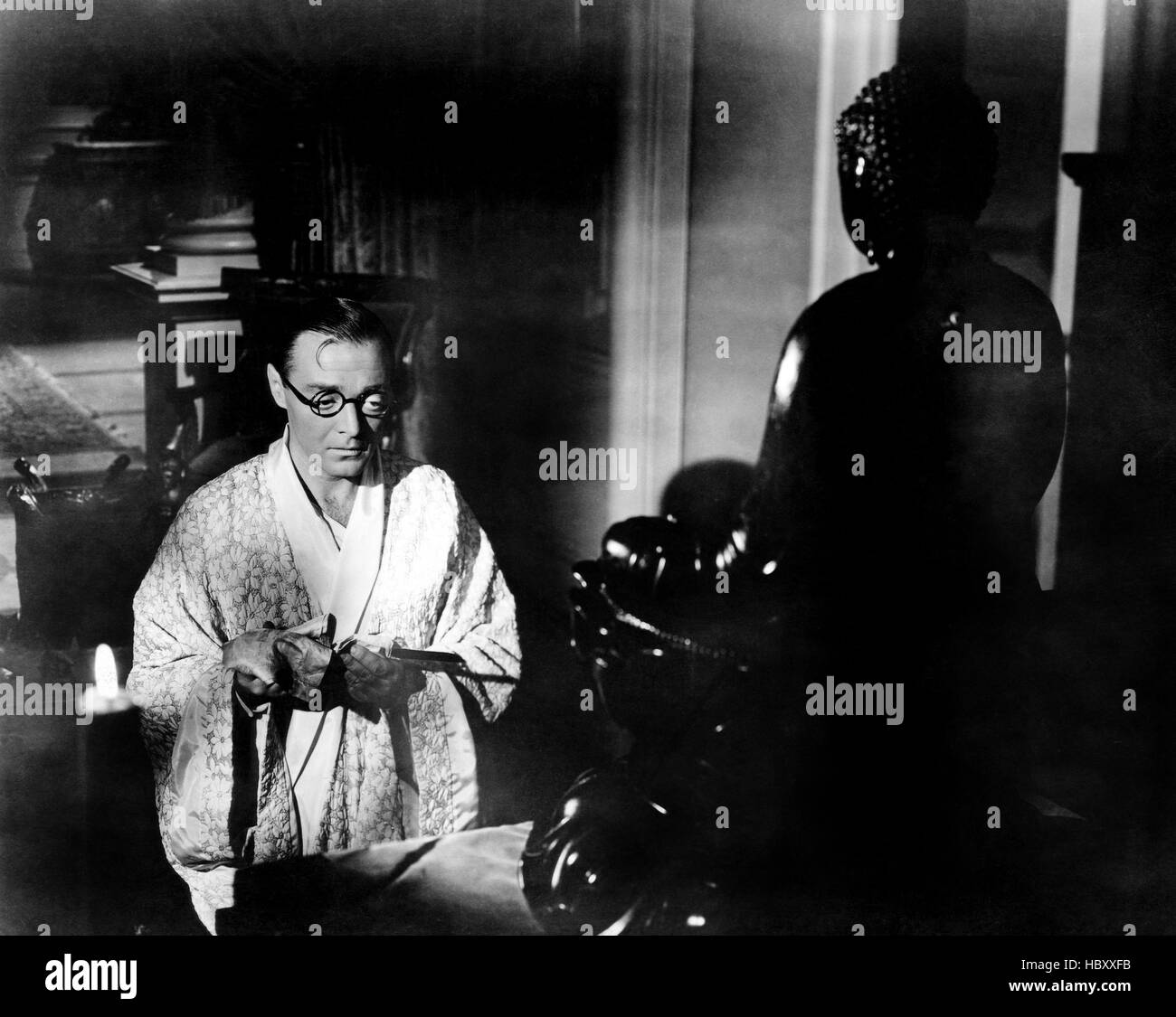 INVISIBLE AGENT, Peter Lorre, 1942 Stock Photo - Alamy