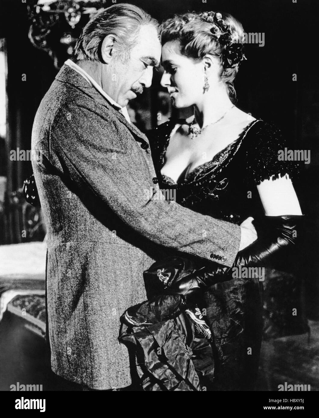 THE INHERITANCE, (aka L'EREDITA FERRAMONTI), from left, Anthony Quinn ...