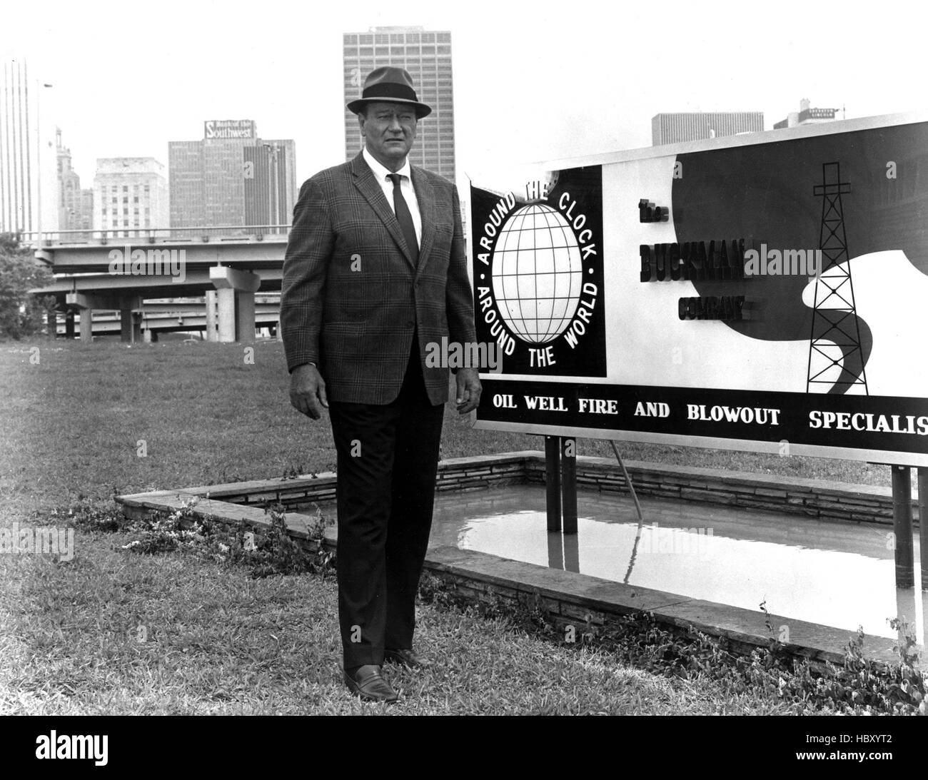 HELLFIGHTERS, John Wayne, 1968 Stock Photo - Alamy