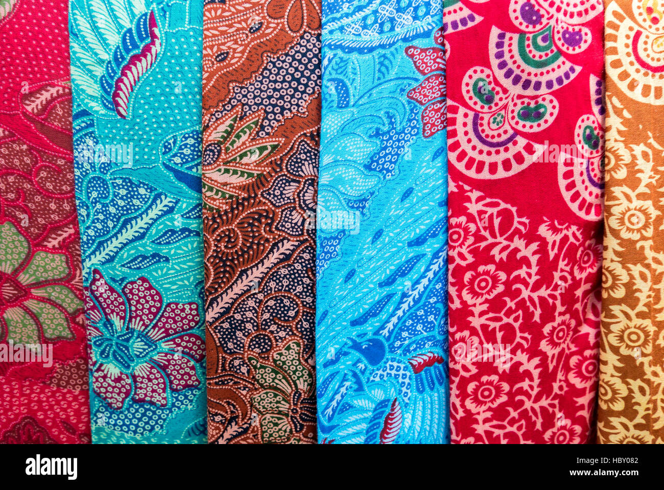 Sarongs indonesia hi-res stock photography and images - Alamy