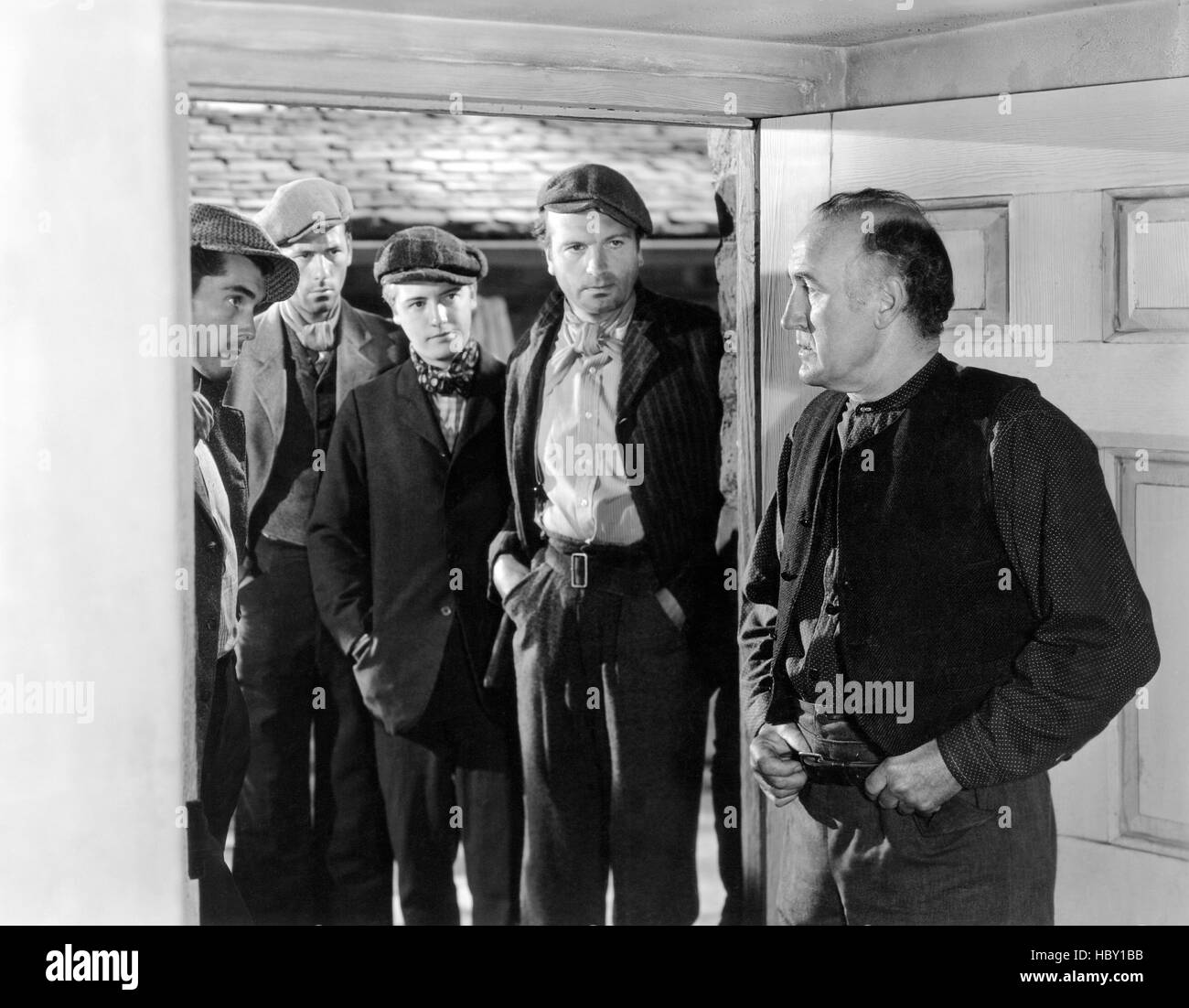 HOW GREEN WAS MY VALLEY, from left: Patric Knowles, Richard Fraser ...